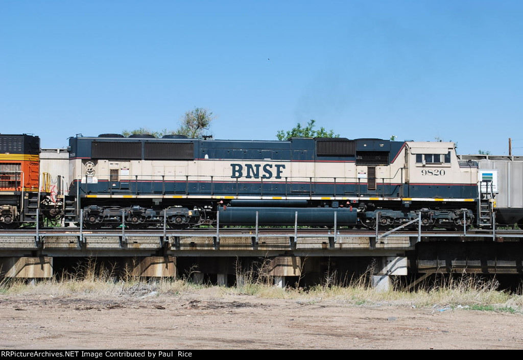 BNSF 9820